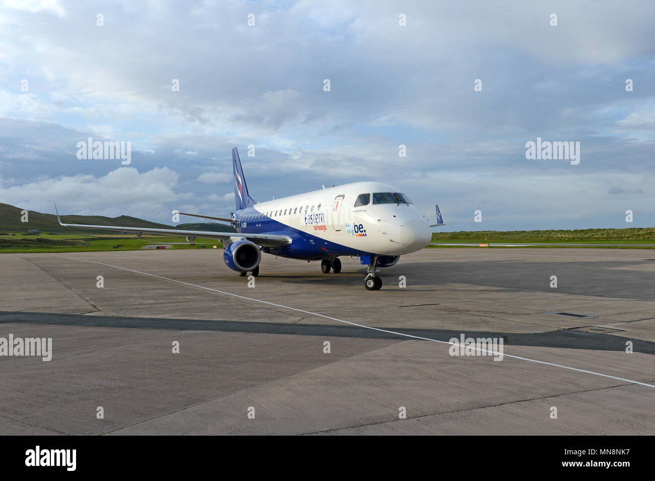 Embraer 170 hi-res stock photography and images - Alamy