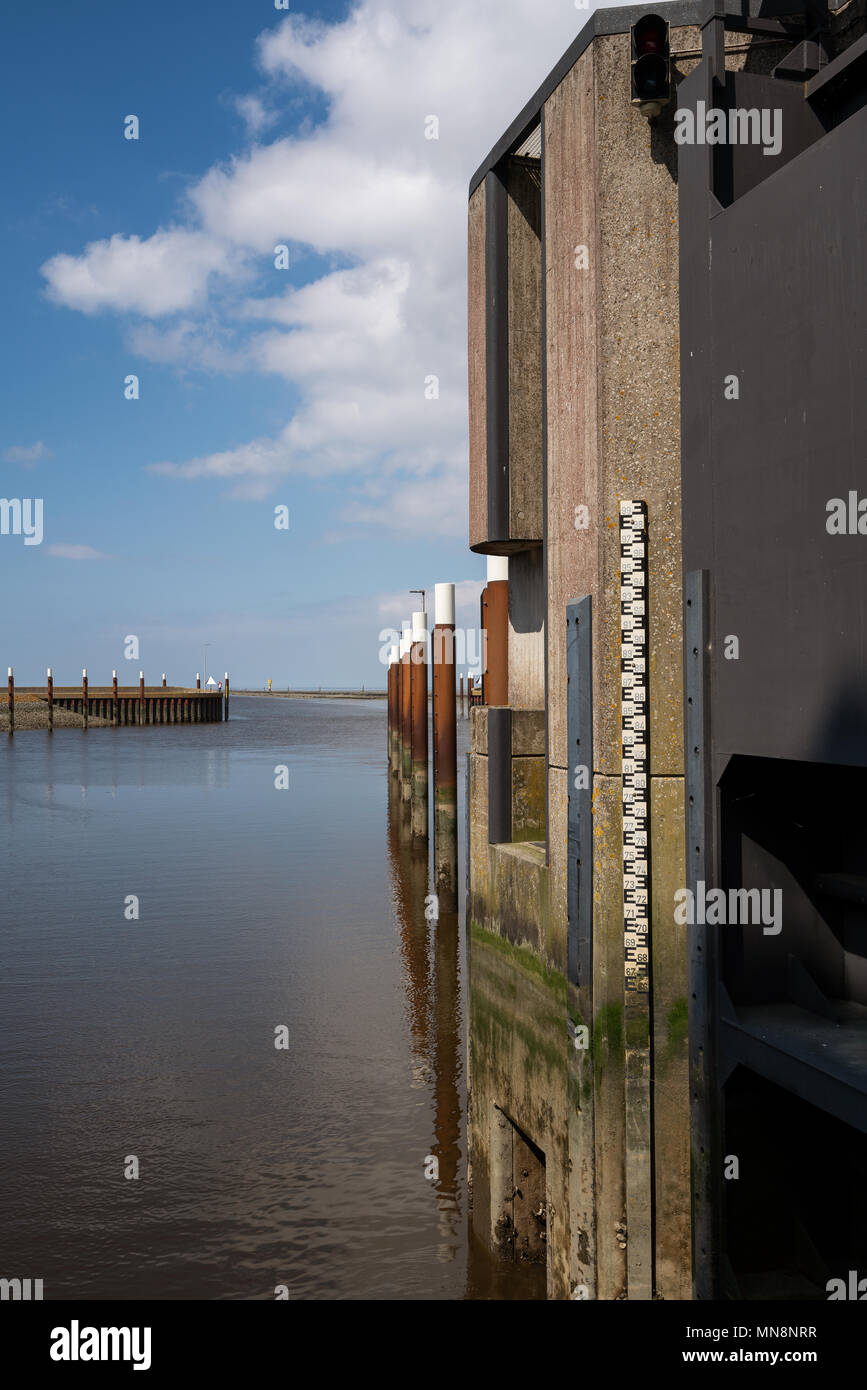 Lock (water navigation) Leysiel. Sperrwerk Leysiel - Schleuse Leysiel ...