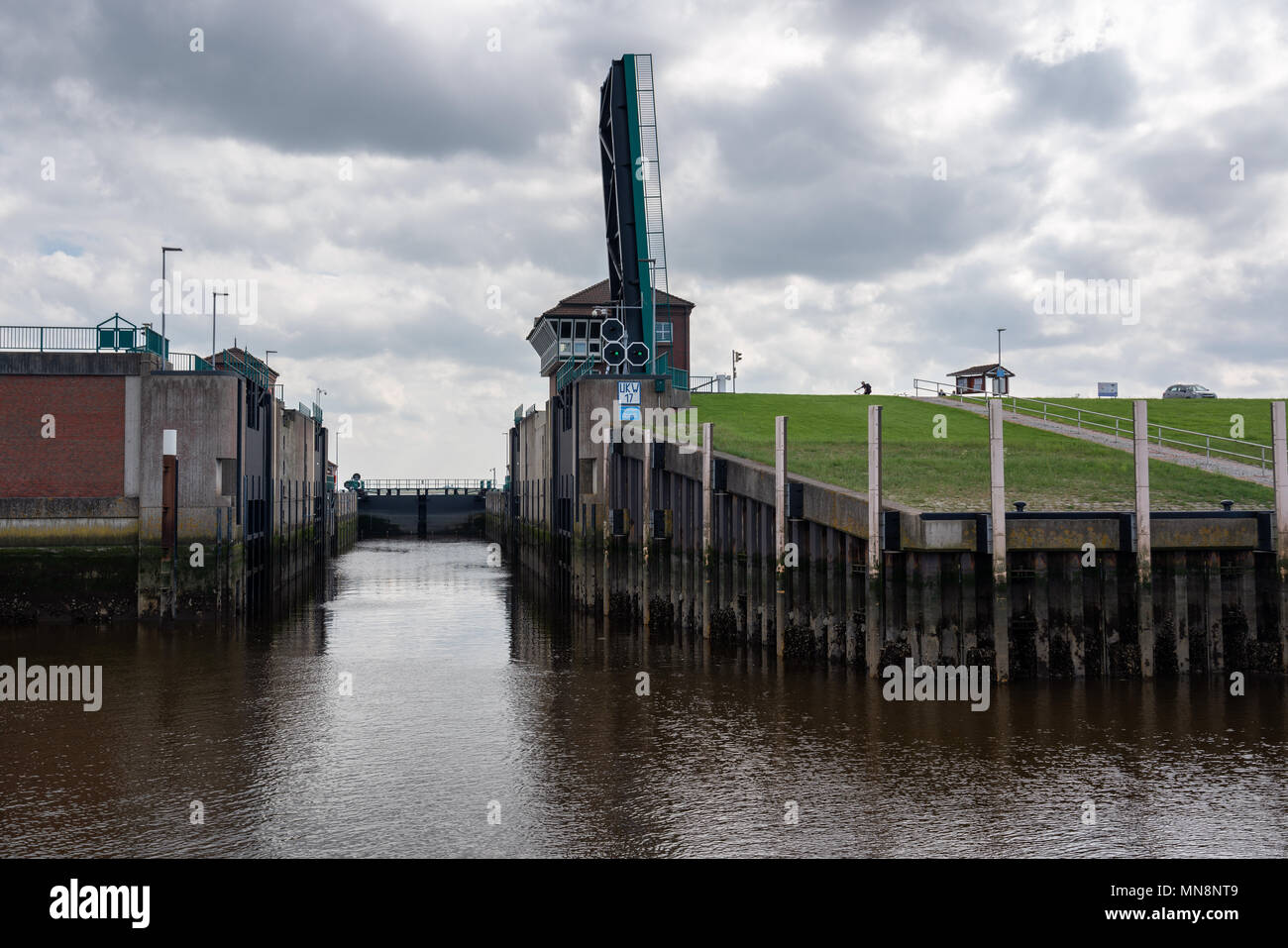 Lock (water navigation) Leysiel. Sperrwerk Leysiel - Schleuse Leysiel ...