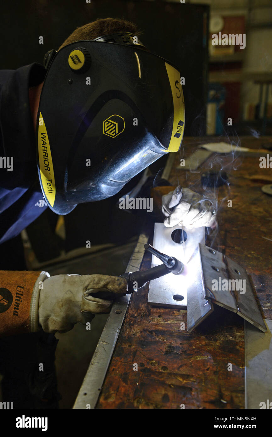 Mig weld hi-res stock photography and images - Alamy