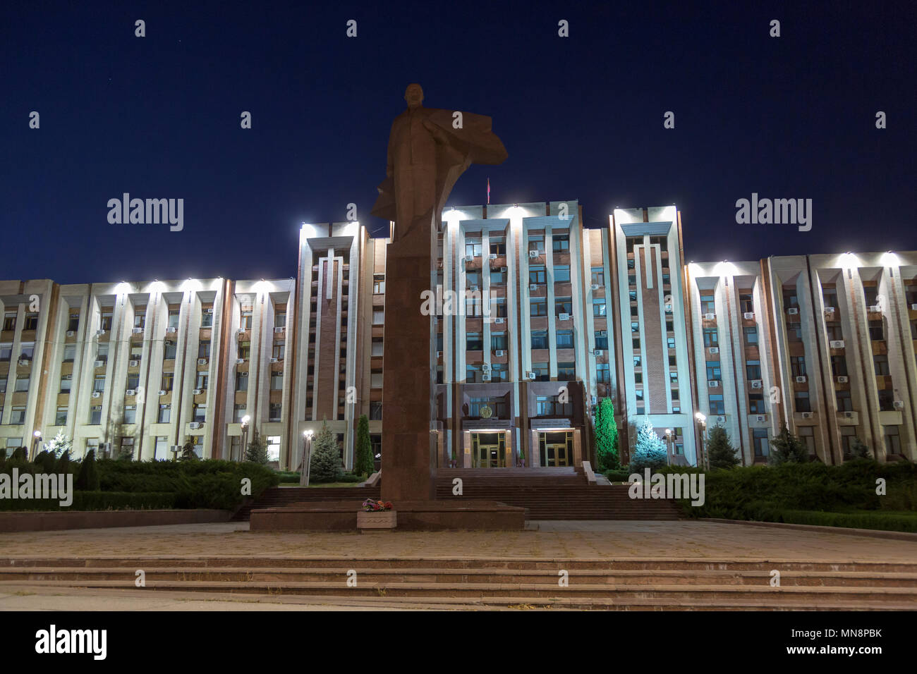 Tiraspol, Republic of Moldova, Parliament buildings with monument Stock ...