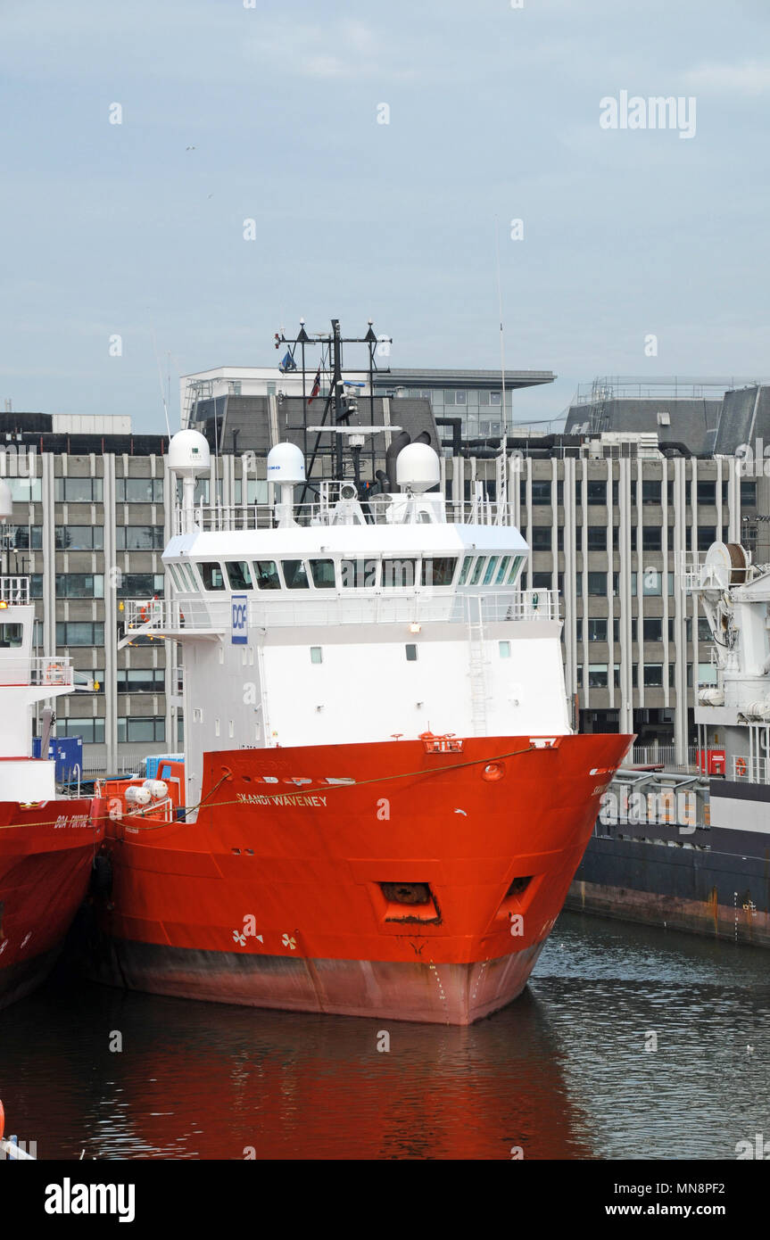 Oil rig north sea aberdeen hi-res stock photography and images - Alamy