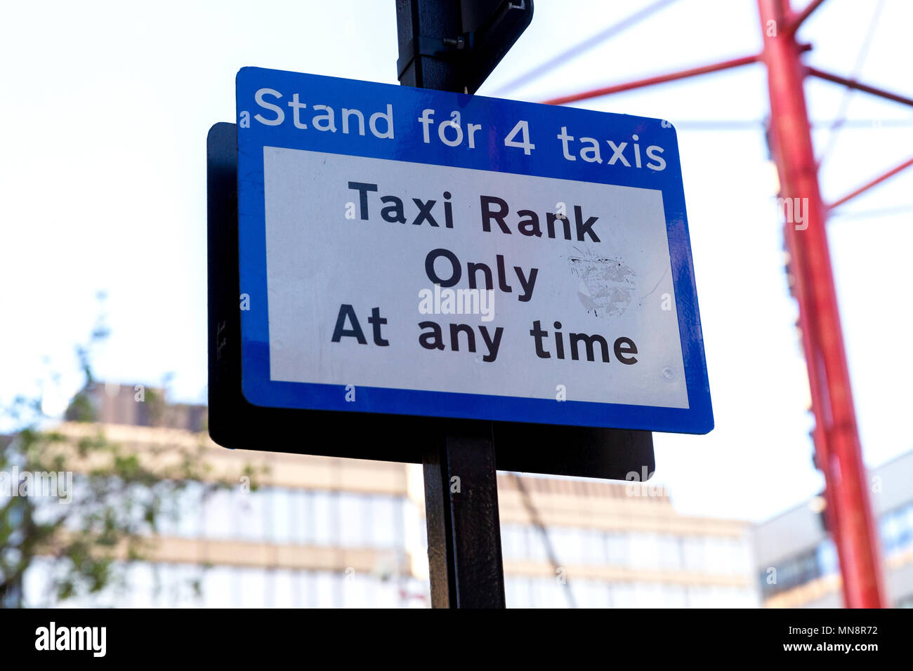 Taxi rank sign hi-res stock photography and images - Alamy