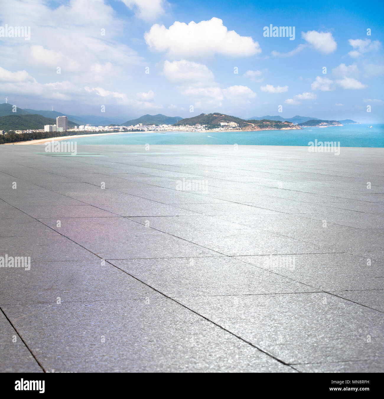 Beach square hi-res stock photography and images - Alamy