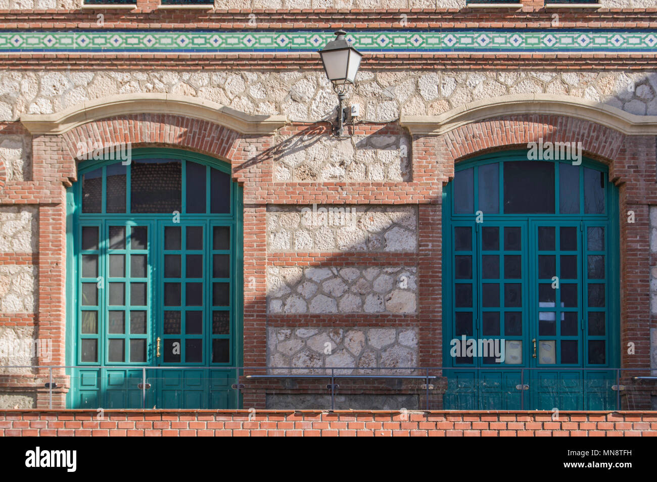 Two entrance doors hi-res stock photography and images - Alamy