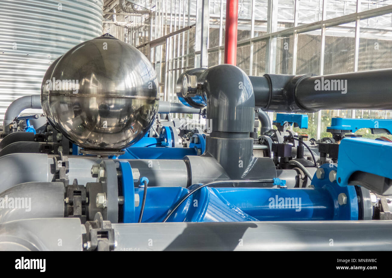 Pipeline pressure gauge ball valve hi-res stock photography and images ...