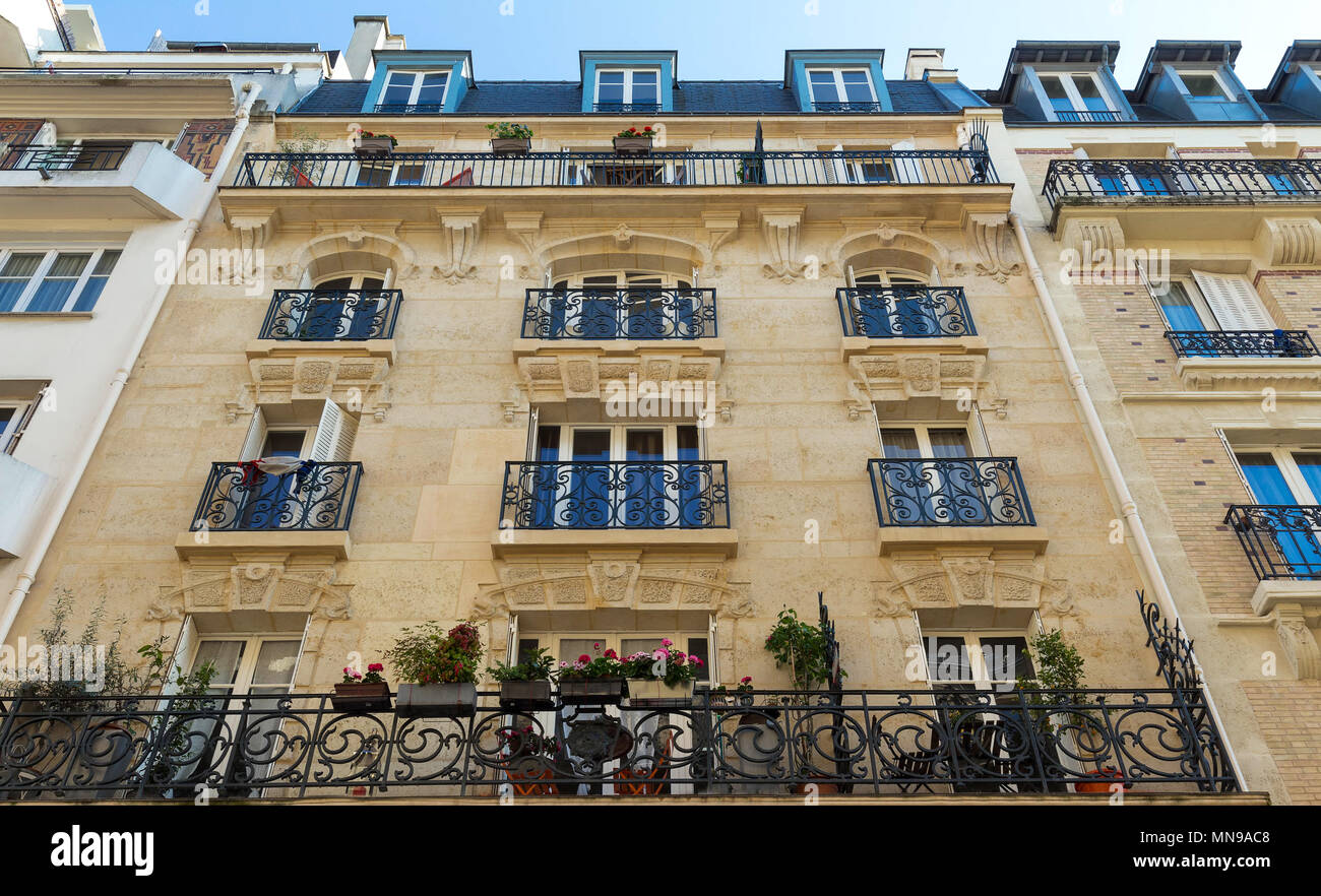The traditional facade of Parisian building, France Stock Photo - Alamy