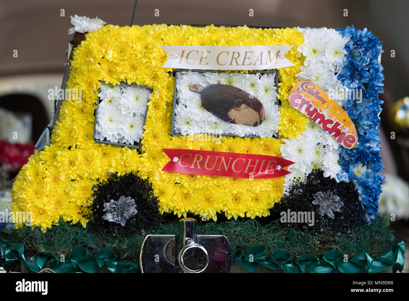 An ice cream van floral tribute at ErdingtonÕs Abbey Church, Birmingham ...
