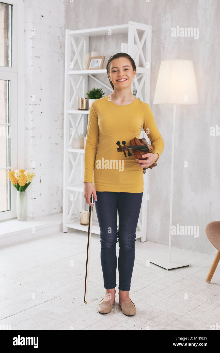 Preparing for concert hi-res stock photography and images - Alamy