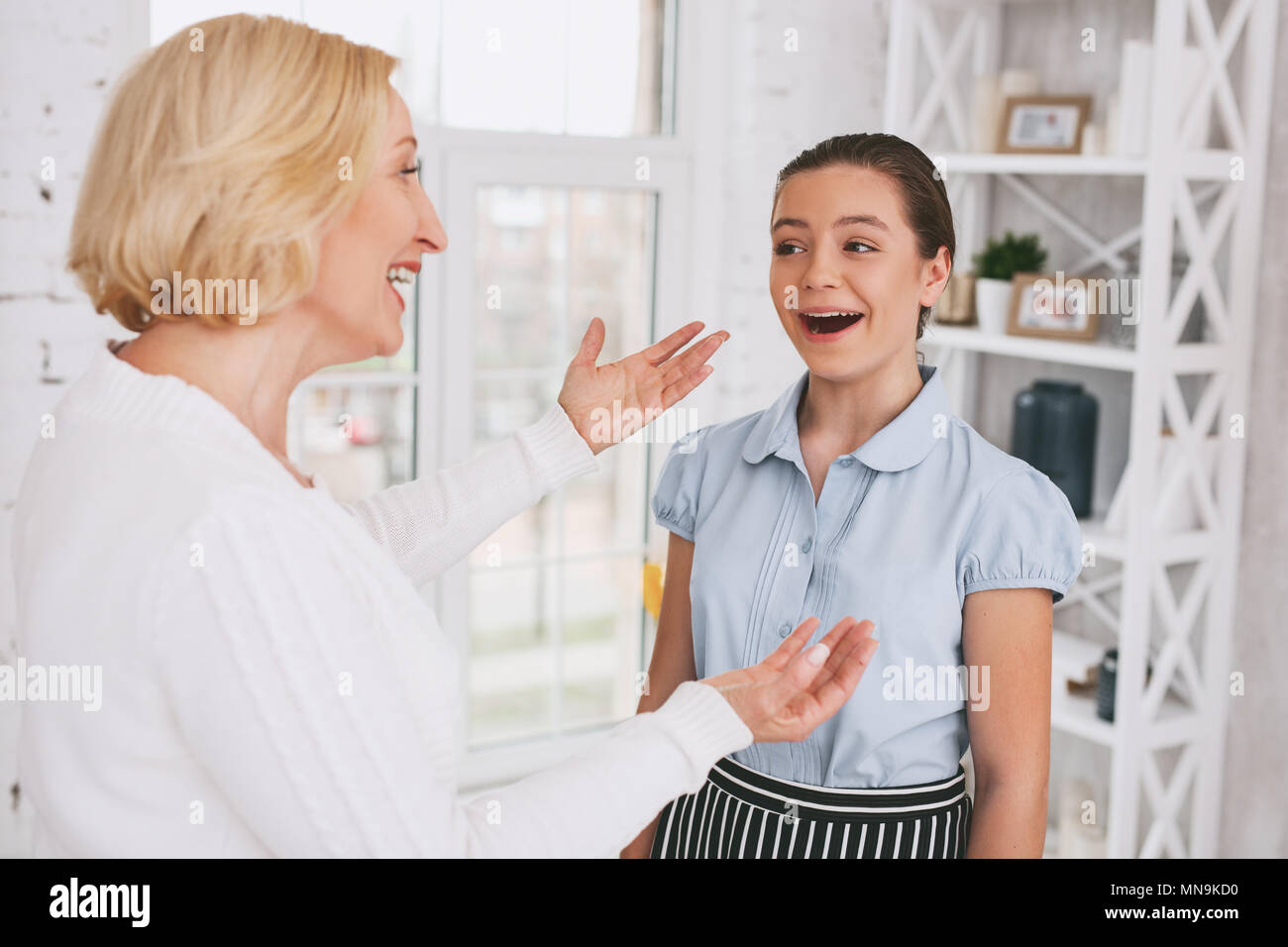 Singing lesson hi-res stock photography and images - Alamy
