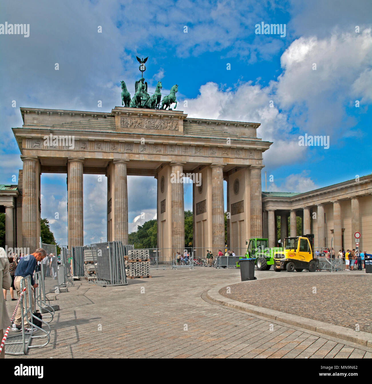 Neo classical gate hi-res stock photography and images - Alamy