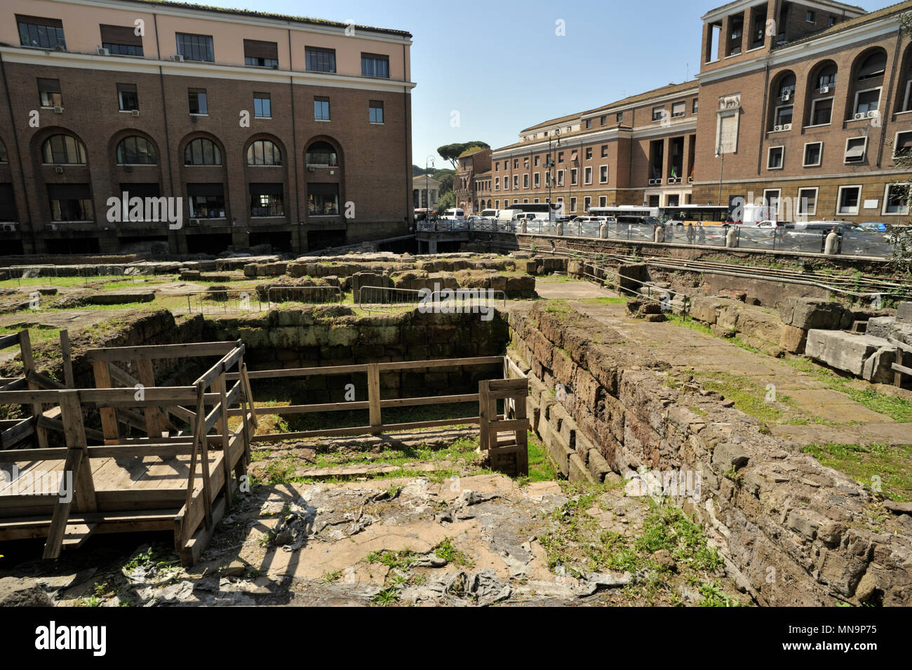 Italy, Rome, Area sacra di Sant'Omobono roman ruins Stock Photo - Alamy