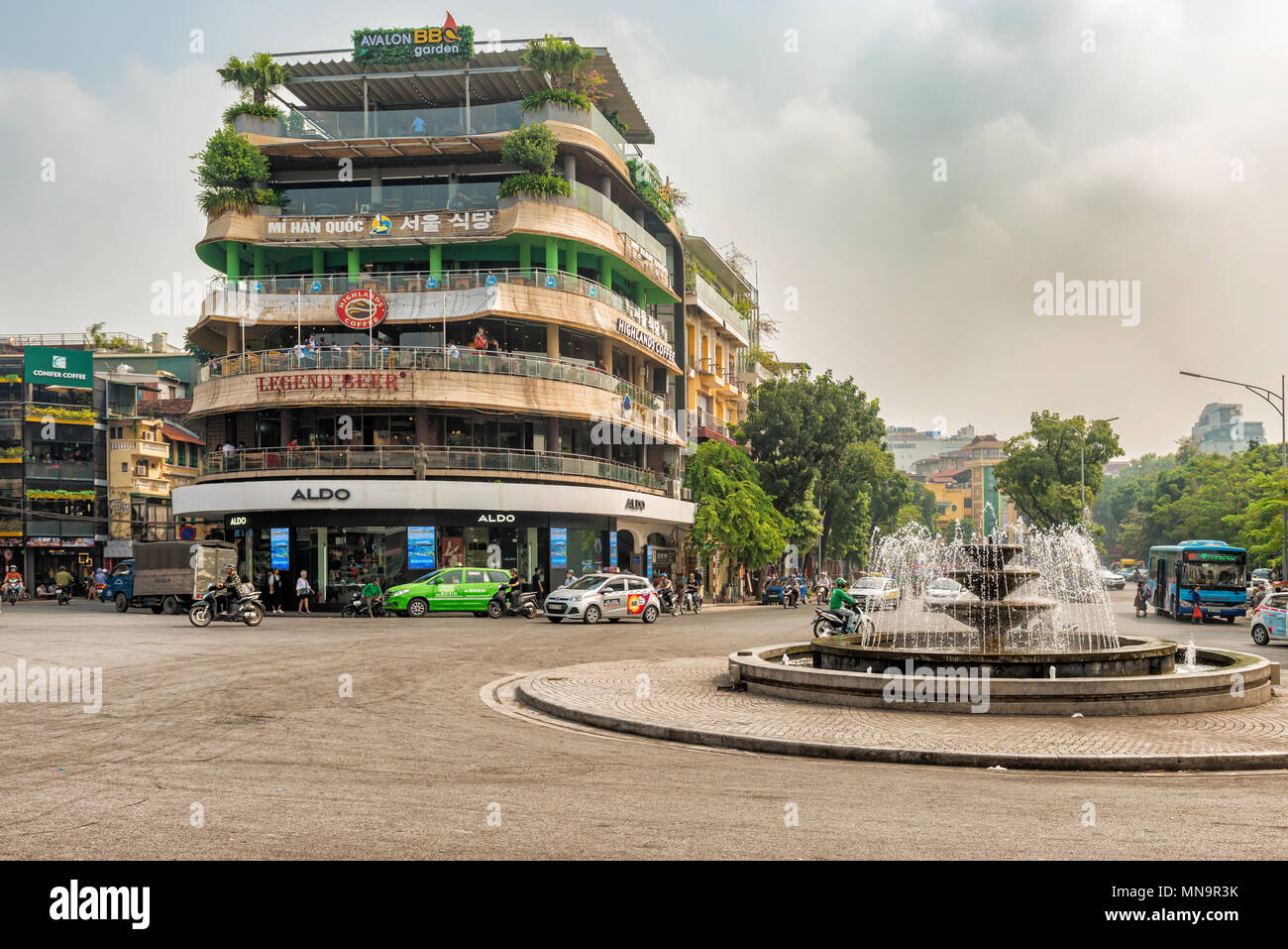 Downtown center hanoi hi-res stock photography and images - Alamy