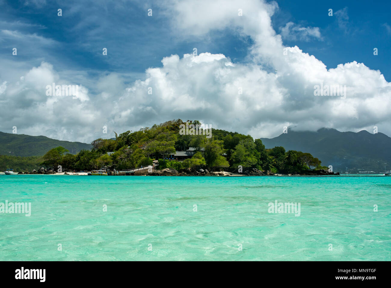 Round island hi-res stock photography and images - Alamy
