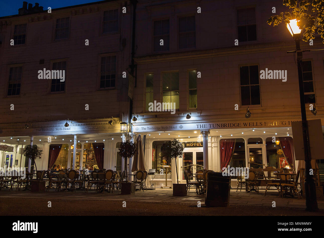 Tunbridge wells pantiles hi-res stock photography and images - Alamy