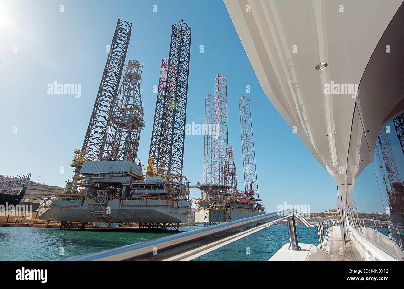 Oil shale power plant hi-res stock photography and images - Alamy