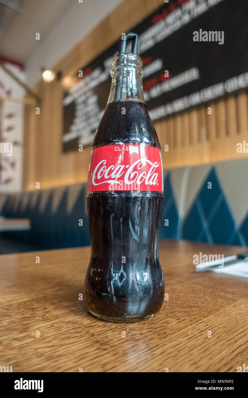 Coca cola bottle straw hi-res stock photography and images - Alamy