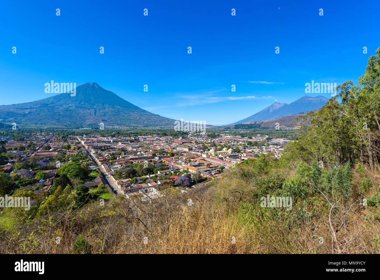Cerro de la Cruz - Viewpoint from hill to old historic city Antigua and ...
