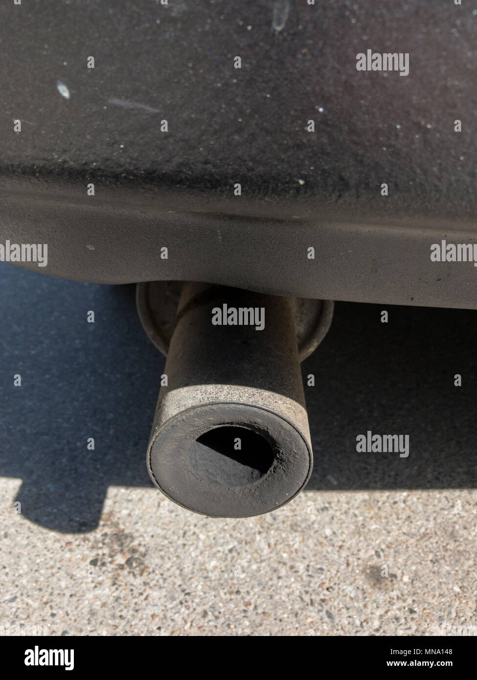 Old car exhaust pollution hi-res stock photography and images - Alamy