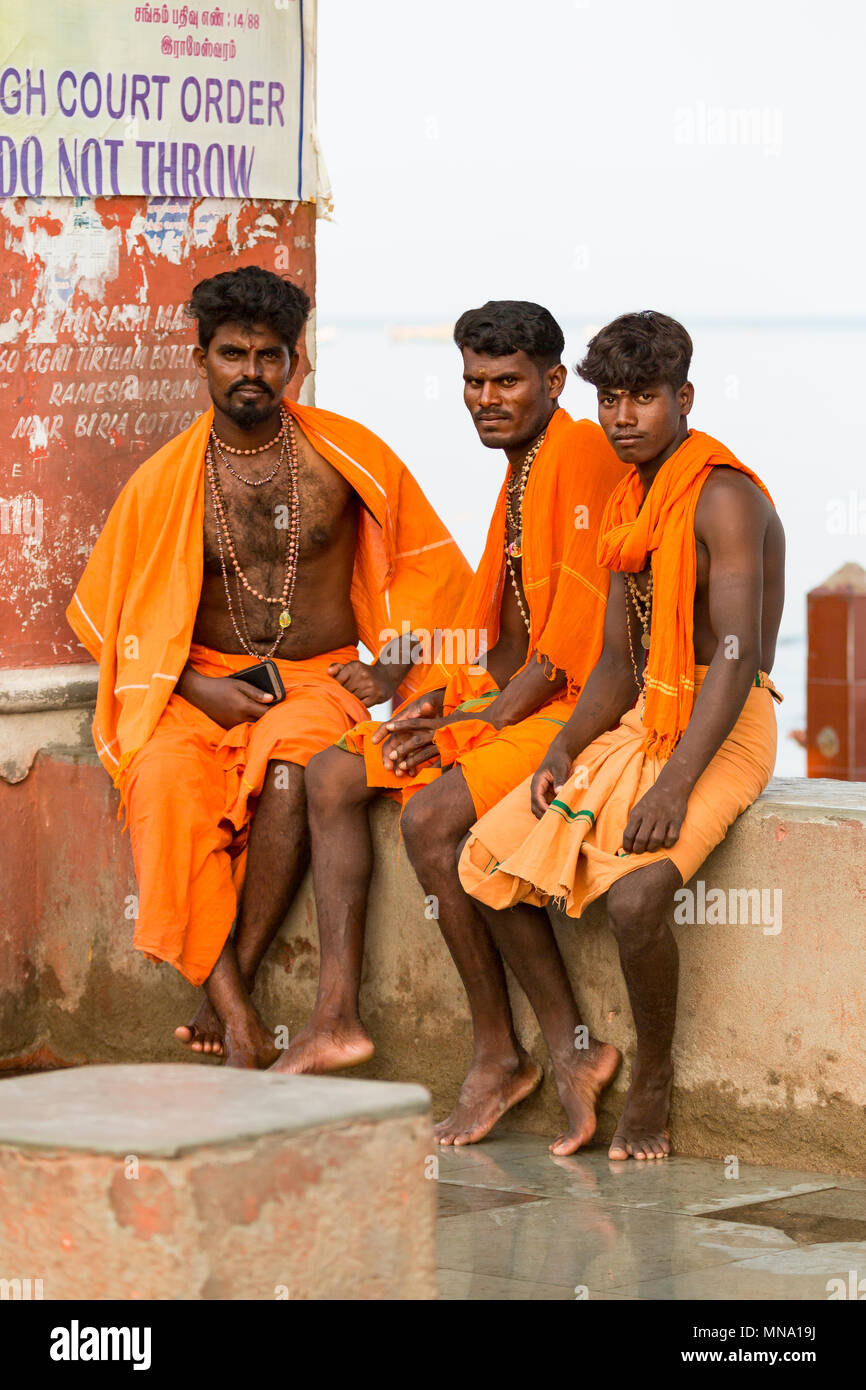 Indian hindu devotees traditional dress hi-res stock photography and ...