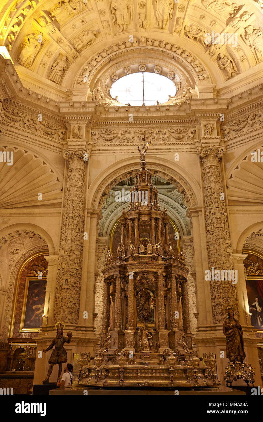 Interior of seville cathedral hi-res stock photography and images - Alamy