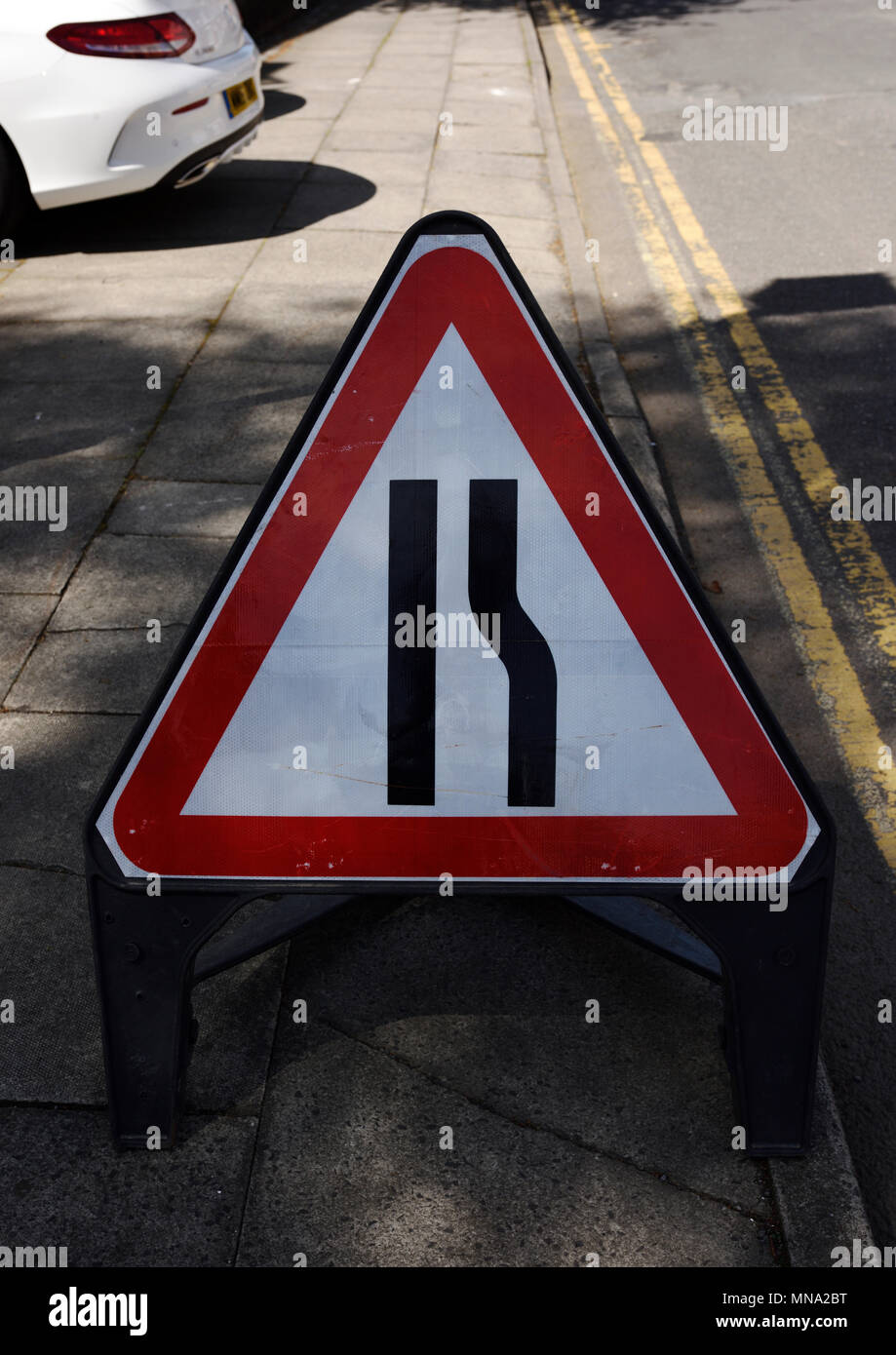 Road Narrows Sign High Resolution Stock Photography and Images - Alamy