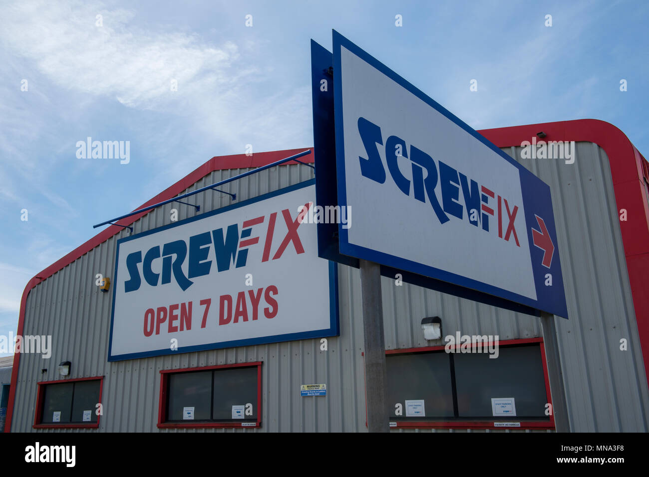 Home depot signage hi-res stock photography and images - Alamy