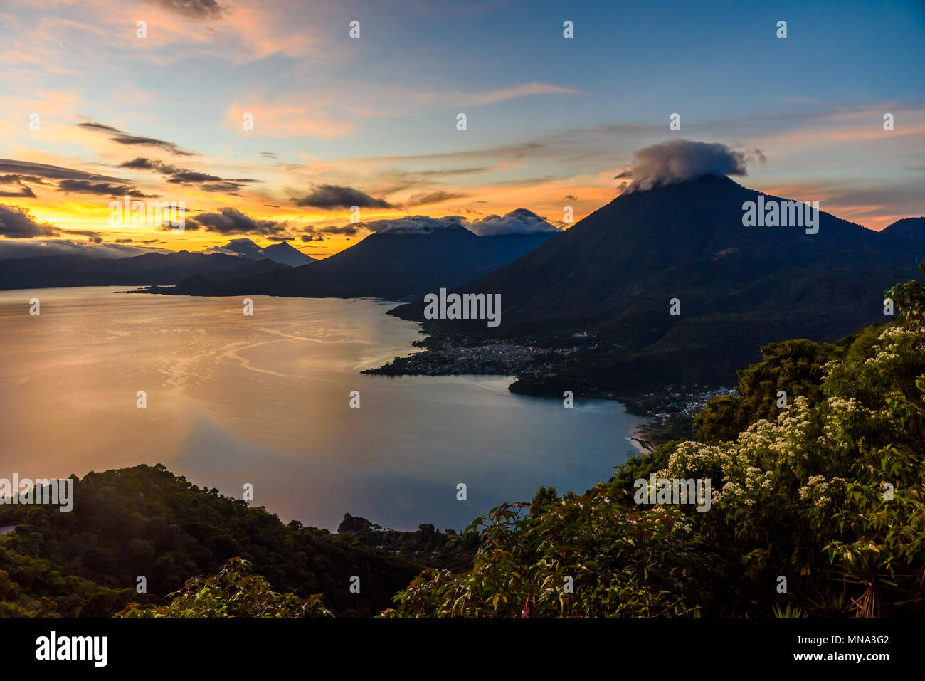 Sunrise in the morning at lake Atitlan, Guatemala - amazing panorama ...