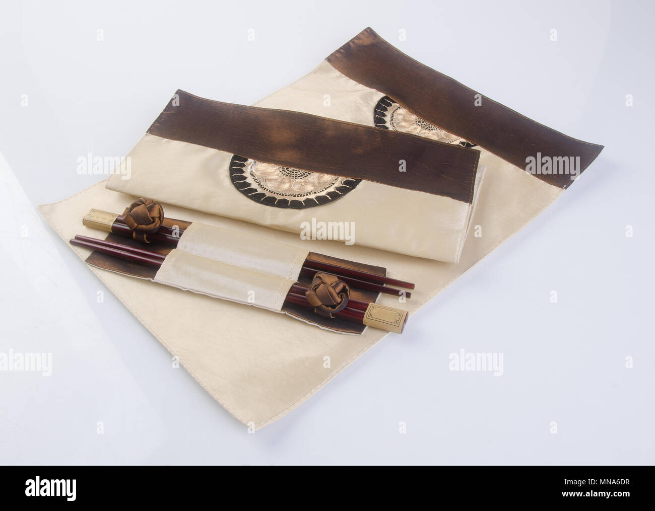 Crossed chopstick hi-res stock photography and images - Alamy