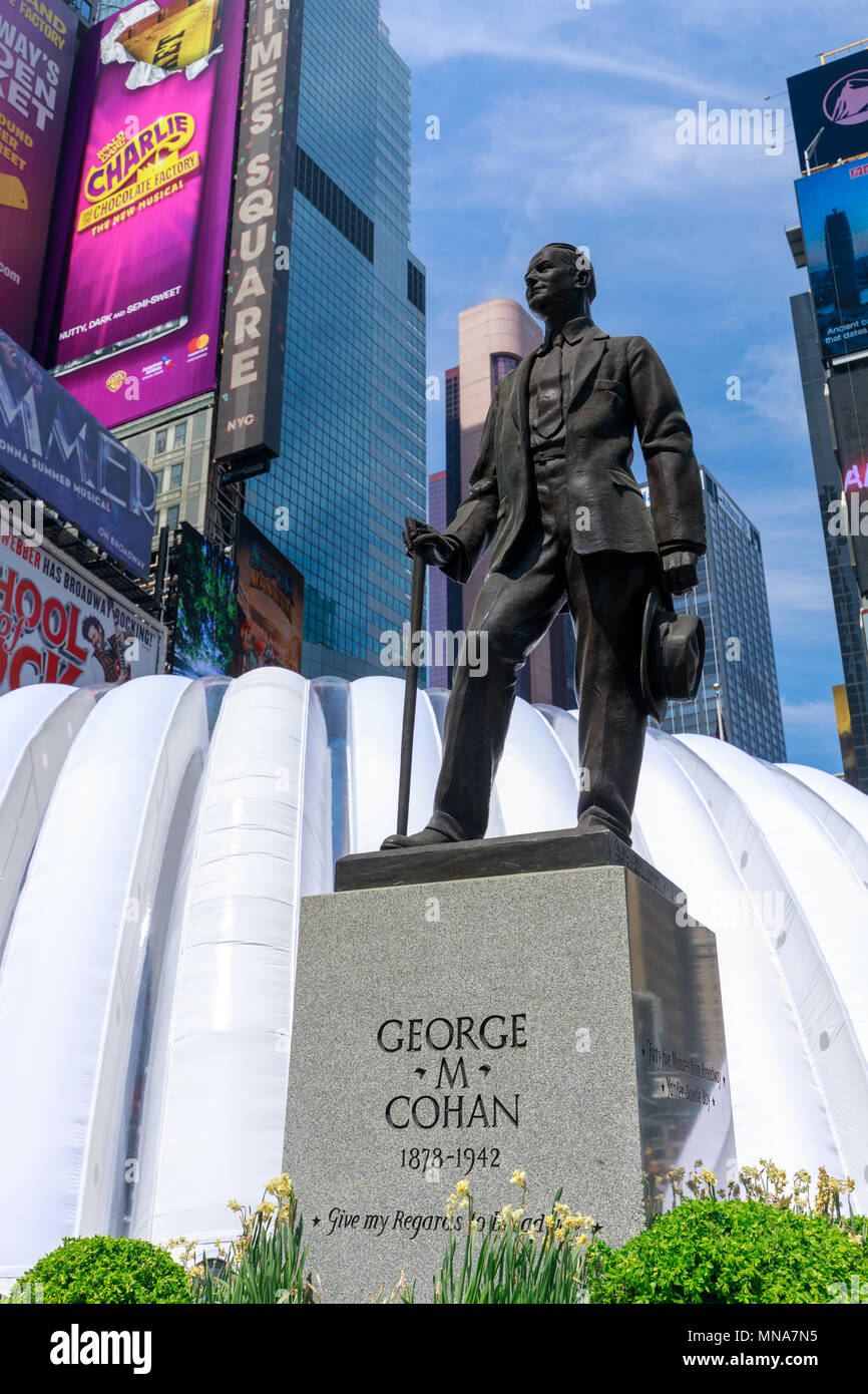 Manhattan, New York City - May 10, 2018 : The statue of George m. Cohan ...