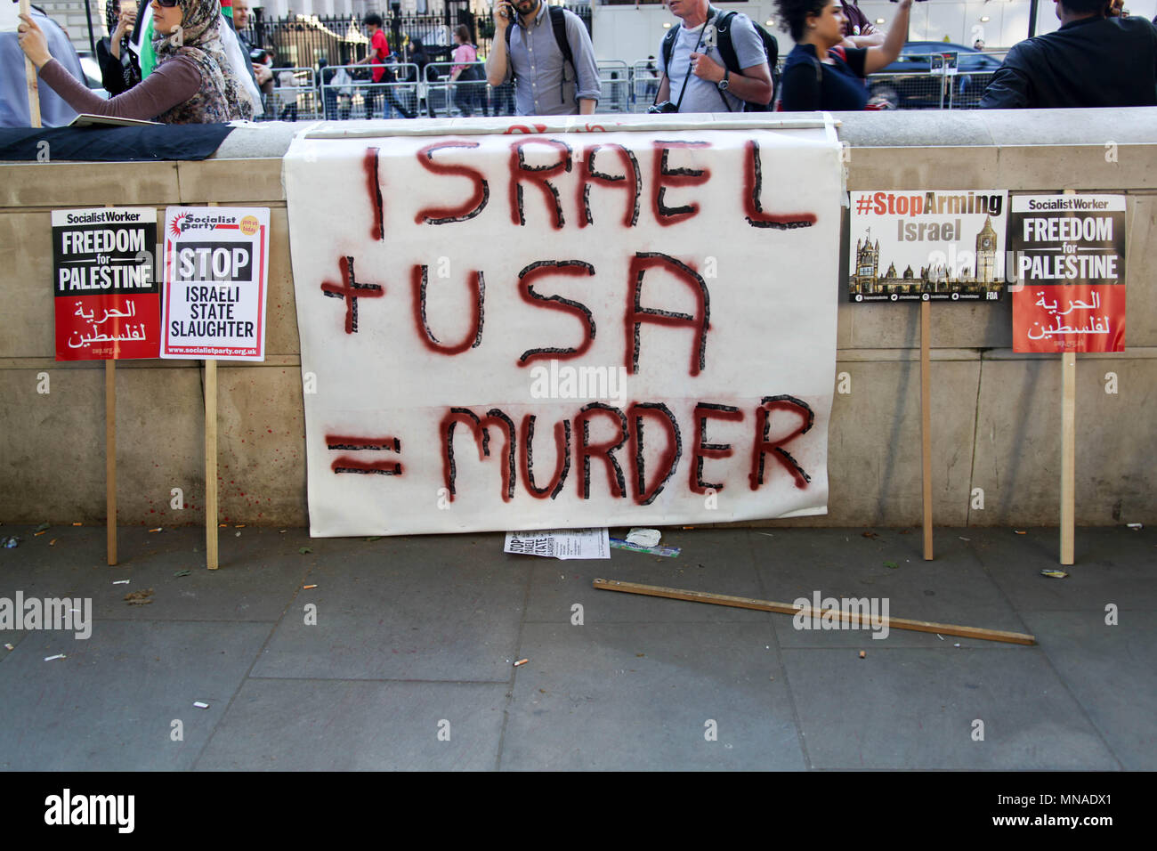 End apartheid sign hi-res stock photography and images - Alamy