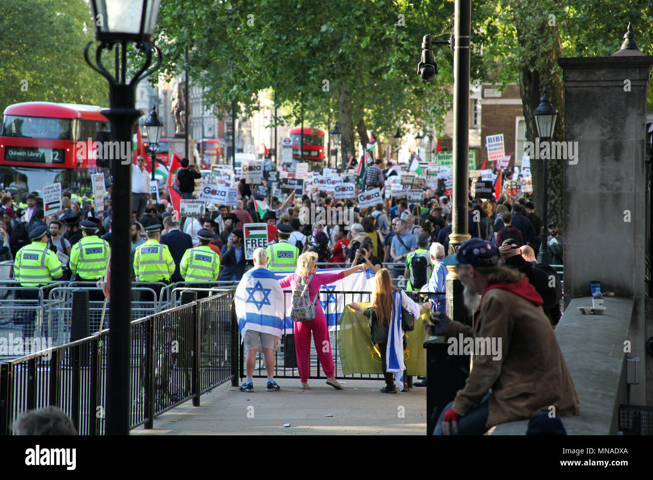 Anti apartheid demonstration uk hi-res stock photography and images - Alamy