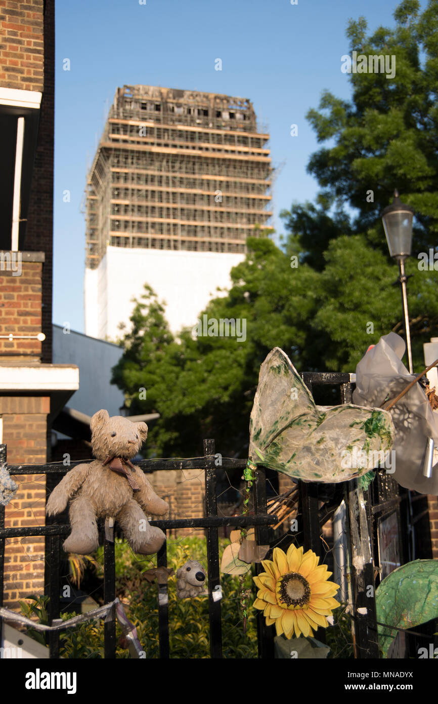 1974 uk scene hi-res stock photography and images - Alamy