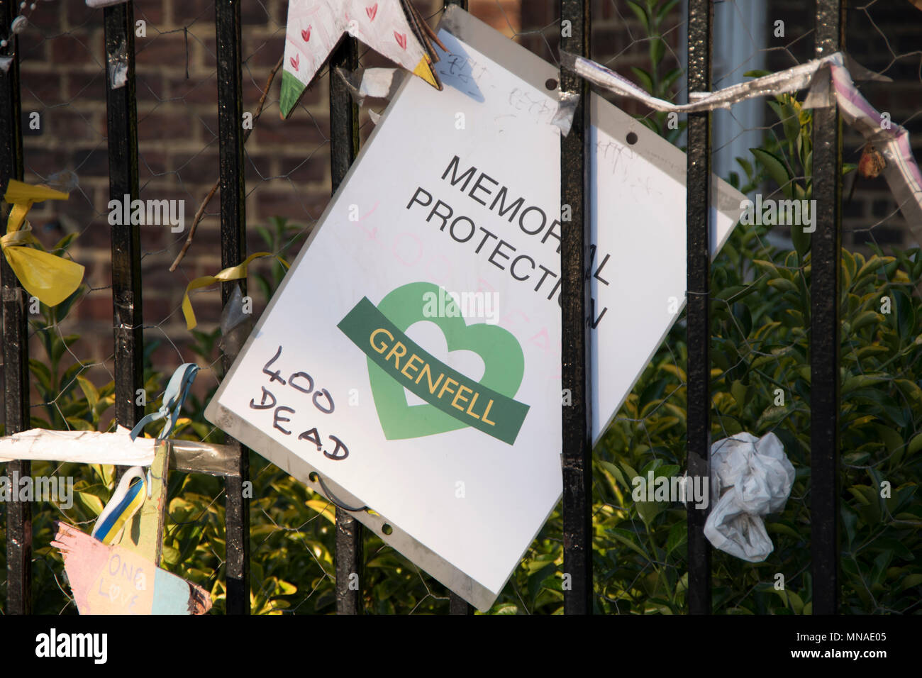London, UK, 15th May 2018 Evening. Grenfell Tower, Scene of the ...