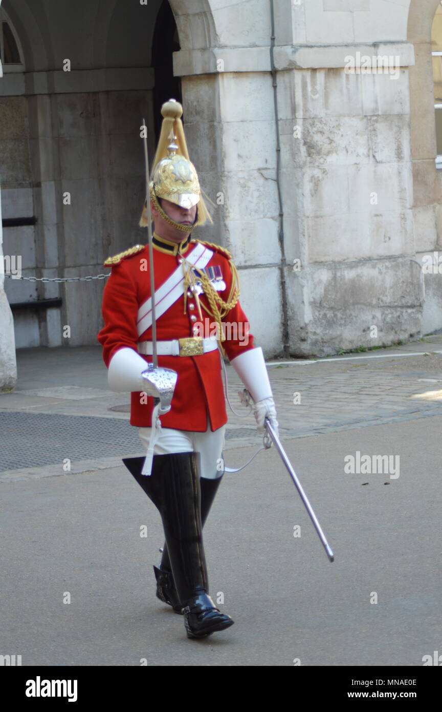 The 4 pm Dismounting Ceremony at Horse Guards Parade is every day 365 ...