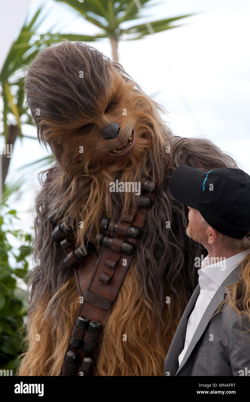Director Ron Howard with Chewbacca at the Solo: A Star Wars Story film ...