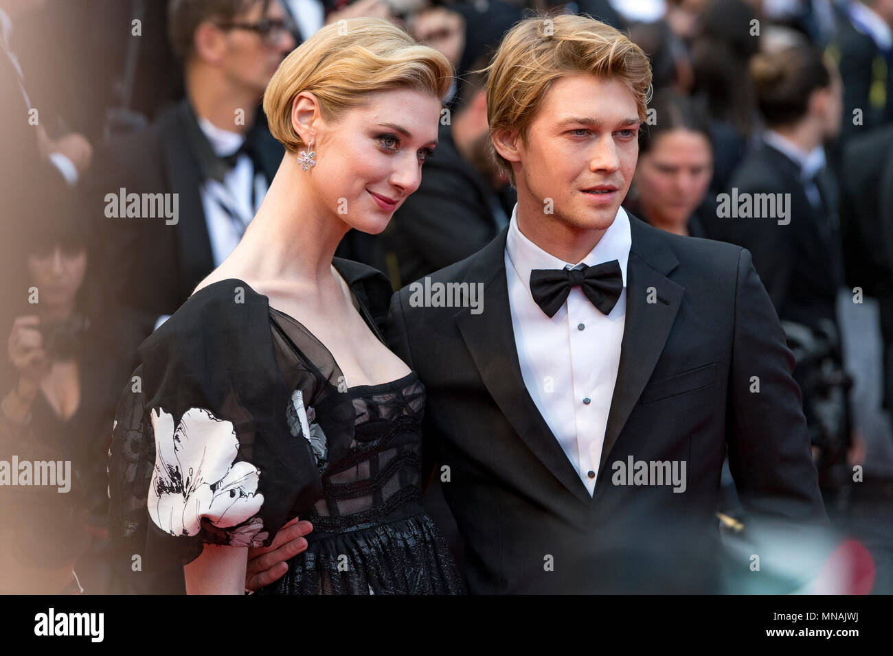CANNES, FRANCE - MAY 15: Elizabeth Debicki and Joe Alwyn attend the ...