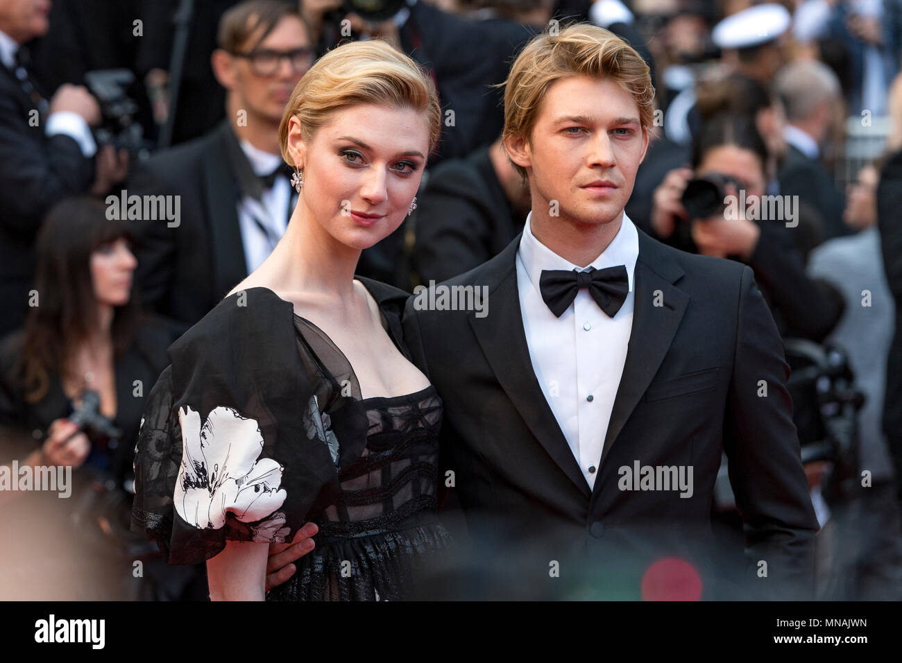 CANNES, FRANCE - MAY 15: Elizabeth Debicki and Joe Alwyn attend the ...