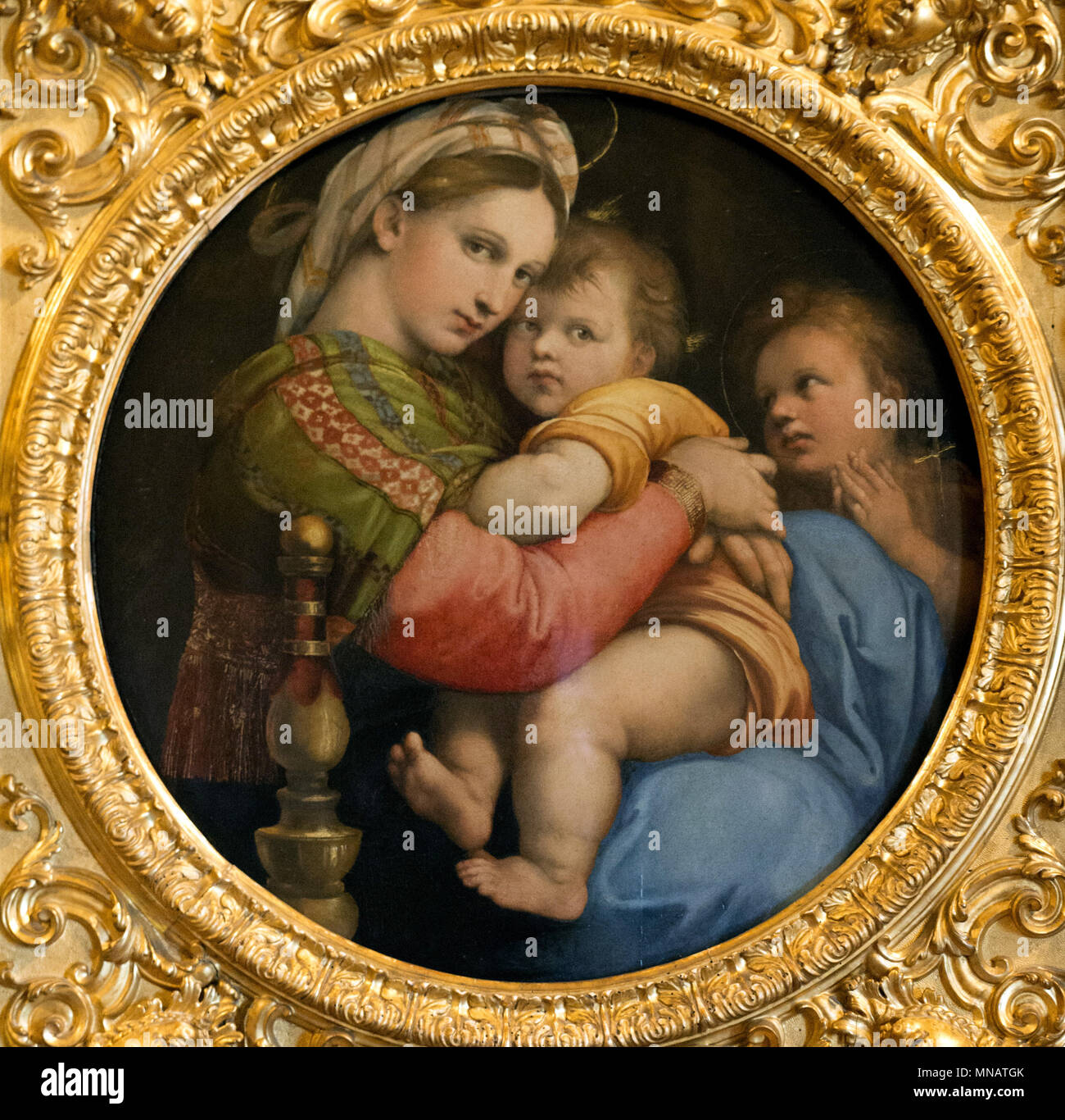 Raphael madonna hi-res stock photography and images - Alamy