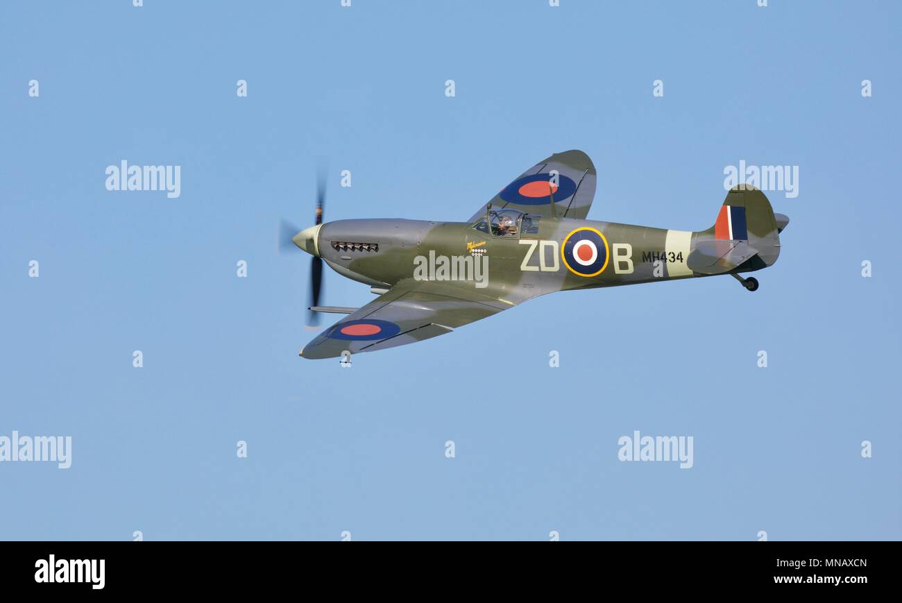 Supermarine Spitfire IX MH434 Stock Photo - Alamy