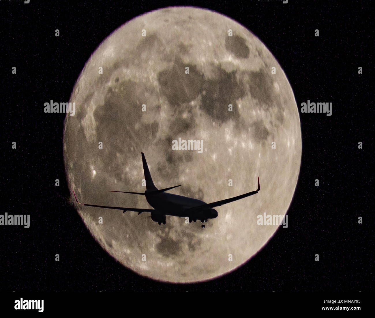 Aircraft moon hi-res stock photography and images - Alamy