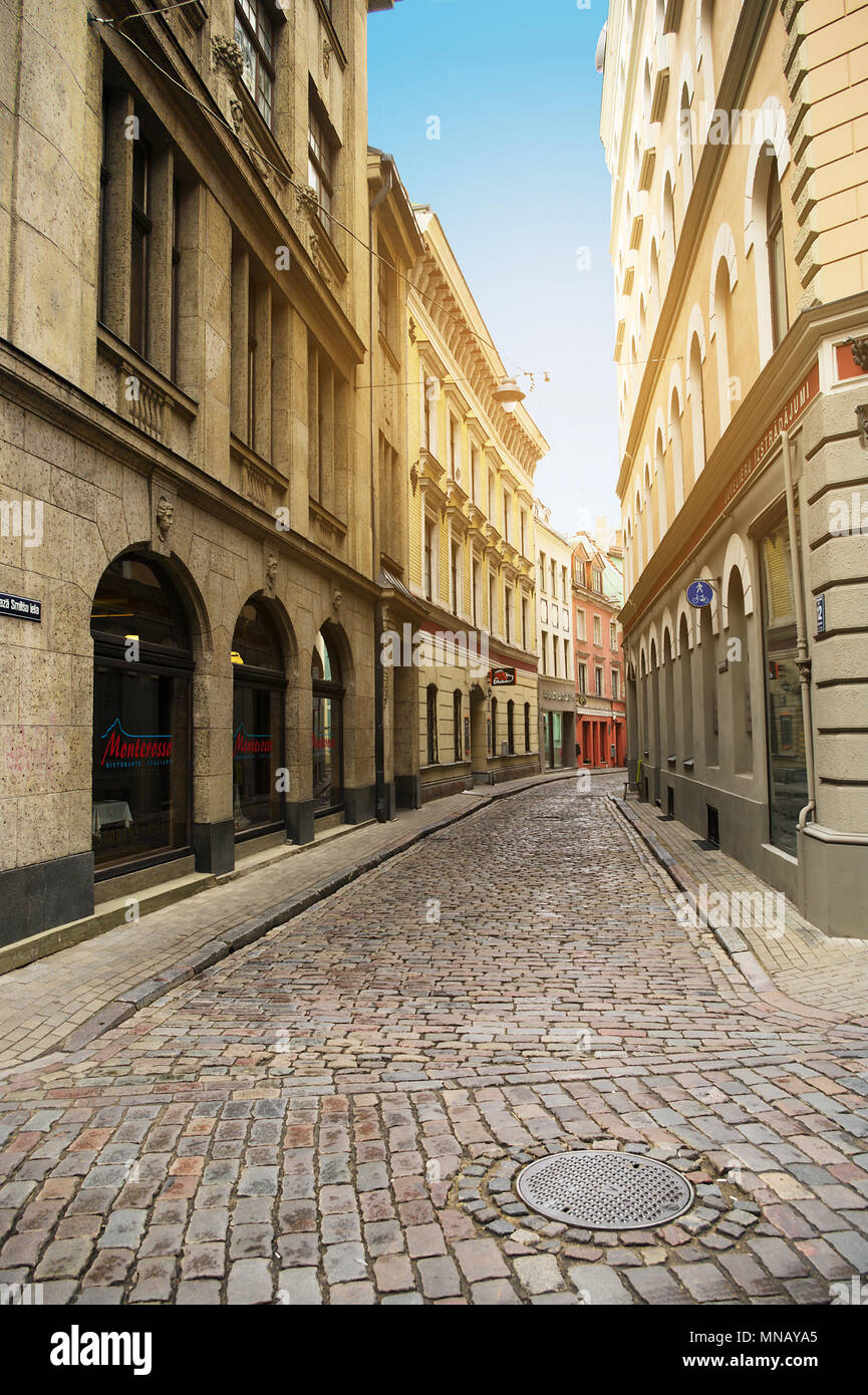 Cobbled city street riga hi-res stock photography and images - Alamy