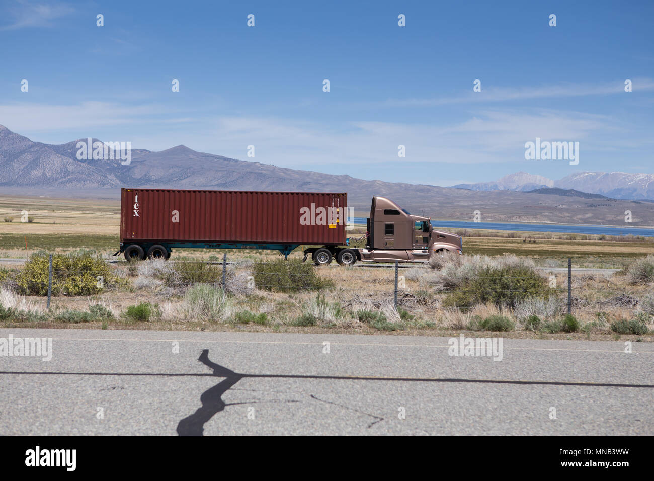 Big rig truck hi-res stock photography and images - Alamy