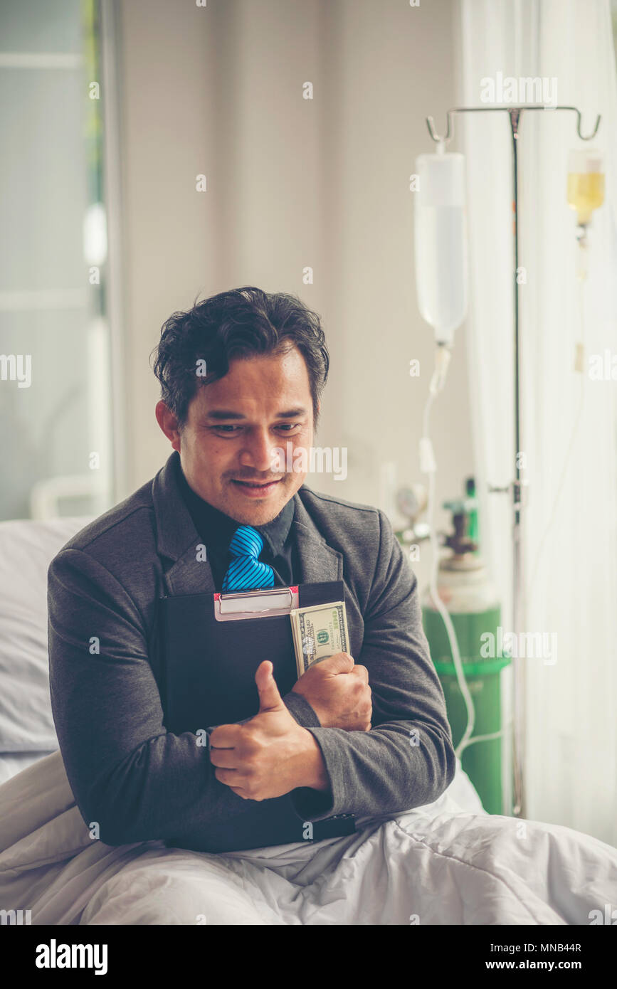 Hospital patient bed laptop typing hi-res stock photography and images ...