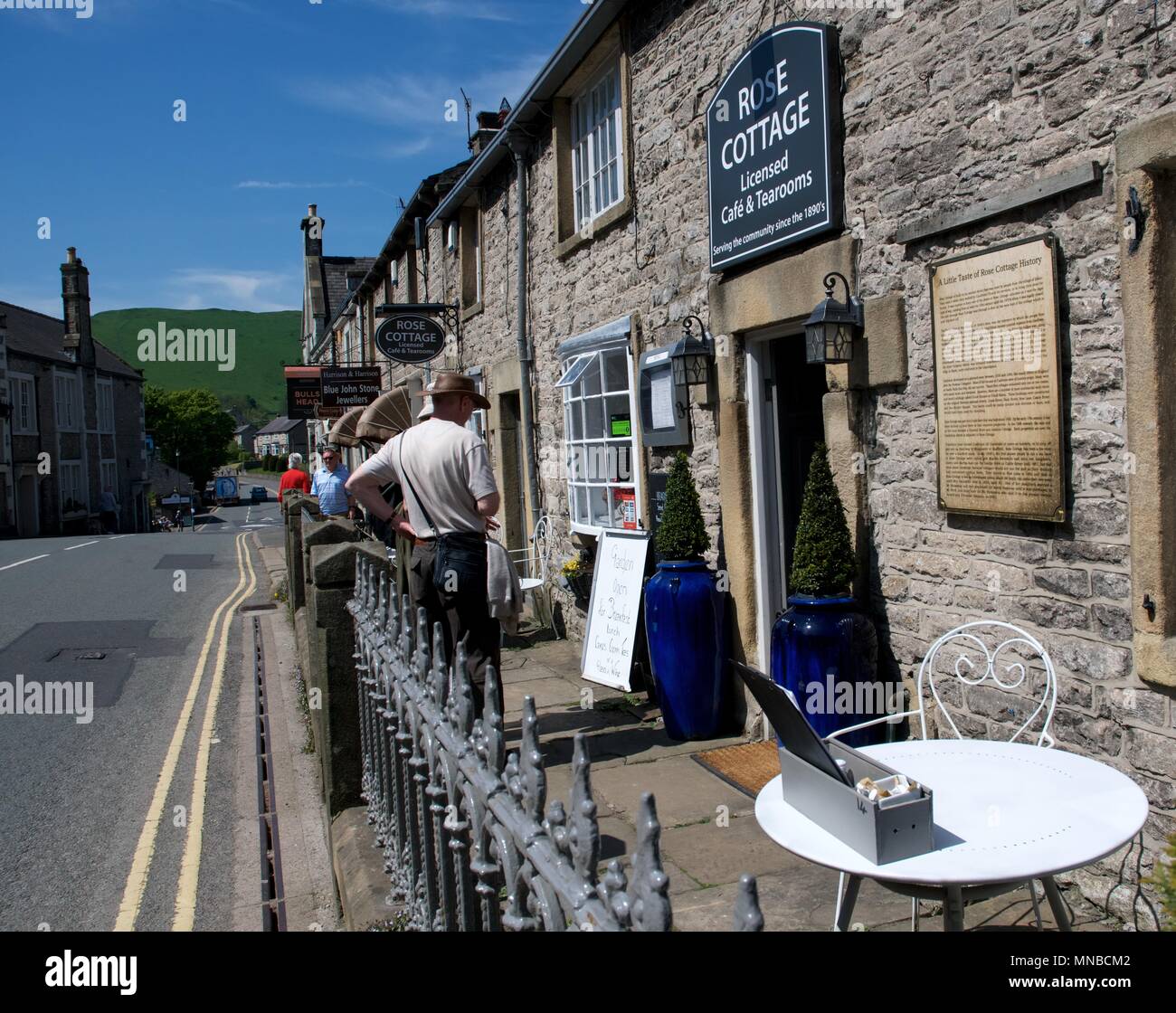 Rose tea room hi-res stock photography and images - Alamy