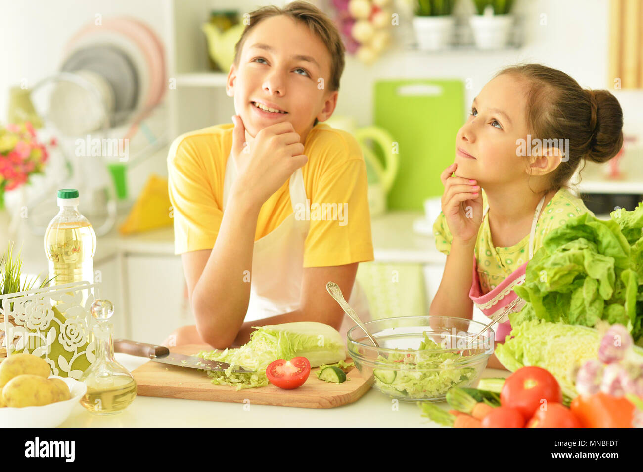 brother and sister cook Stock Photo - Alamy