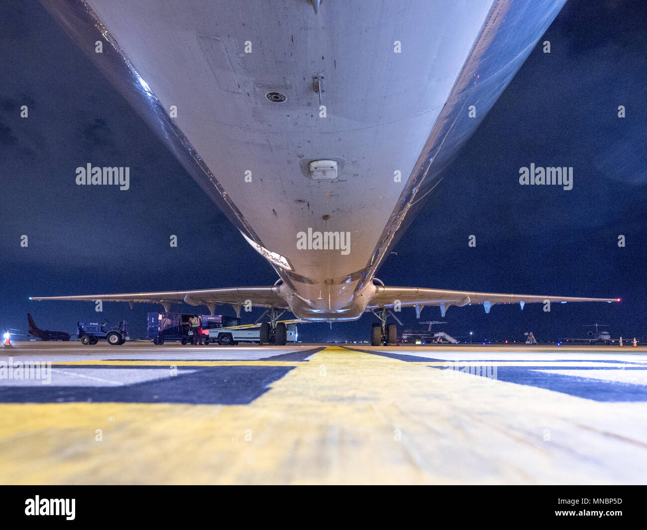 Early morning flight preparation park airliner Stock Photo - Alamy
