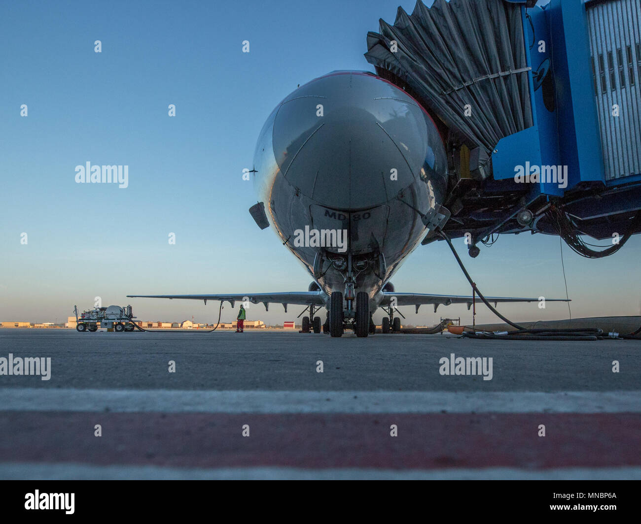 Aircraft wheels and brakes hi-res stock photography and images - Alamy
