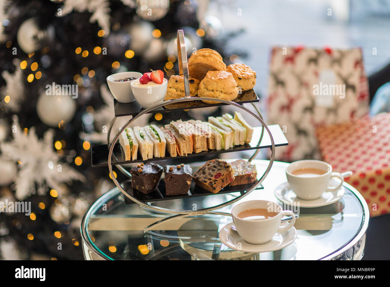 Tea for two hi-res stock photography and images - Alamy