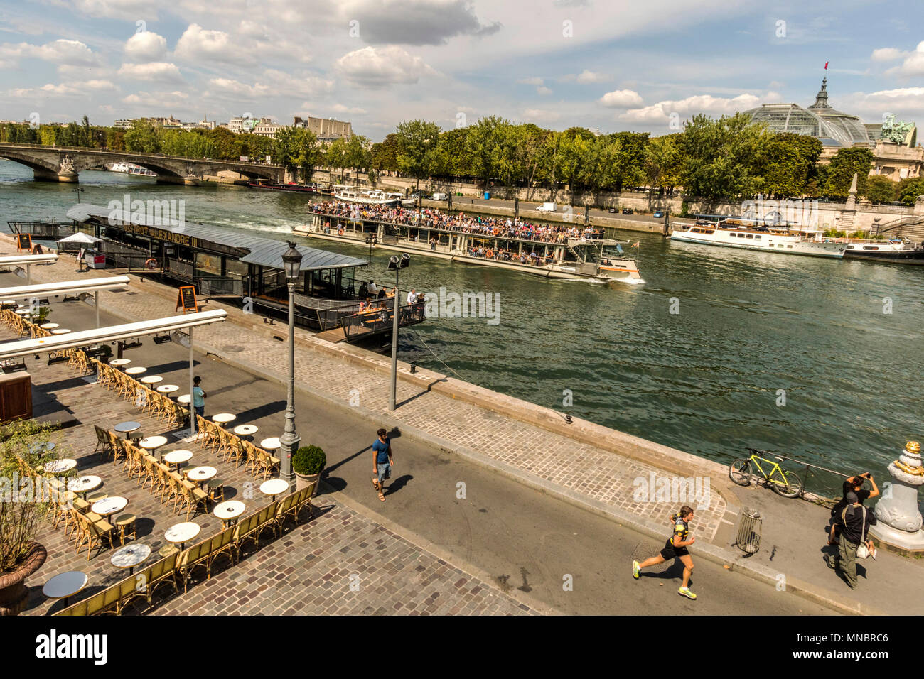 Tour boats on the river Seine in Paris France Stock Photo - Alamy